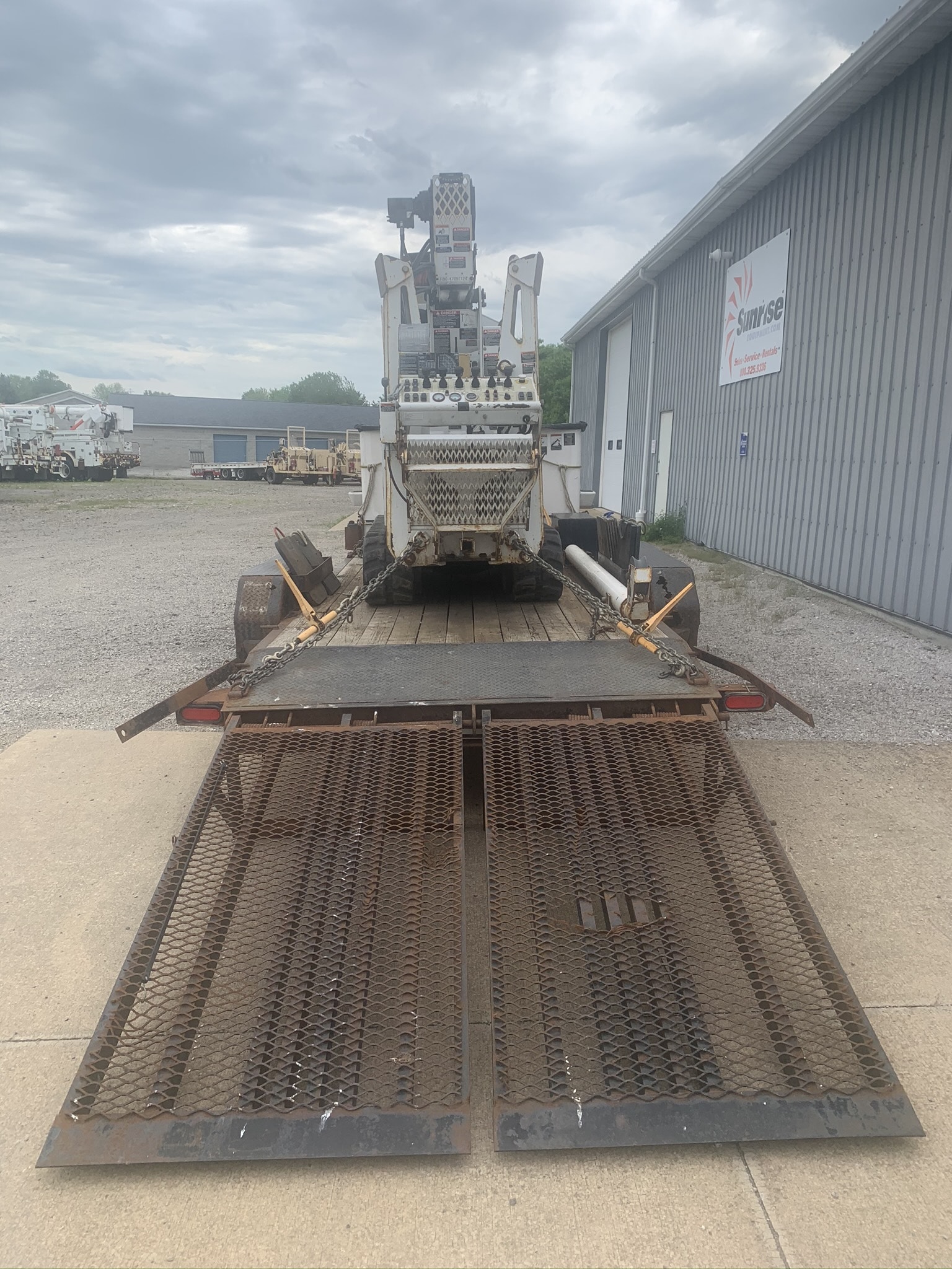 2011 ALTEC DB37 BACKYARD DIGGER - Sunrise Equipment