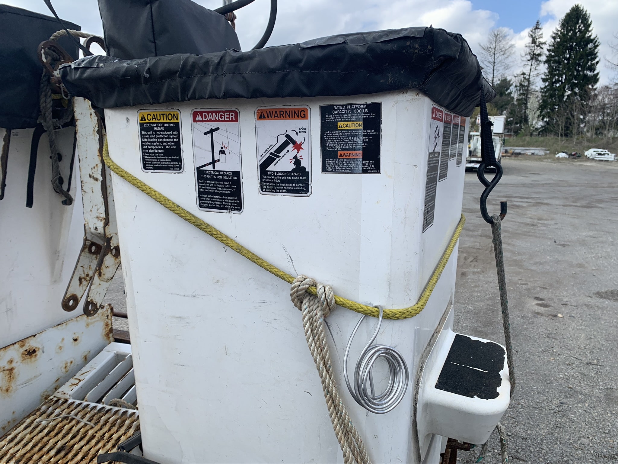 2011 ALTEC DB37 BACKYARD DIGGER - Sunrise Equipment