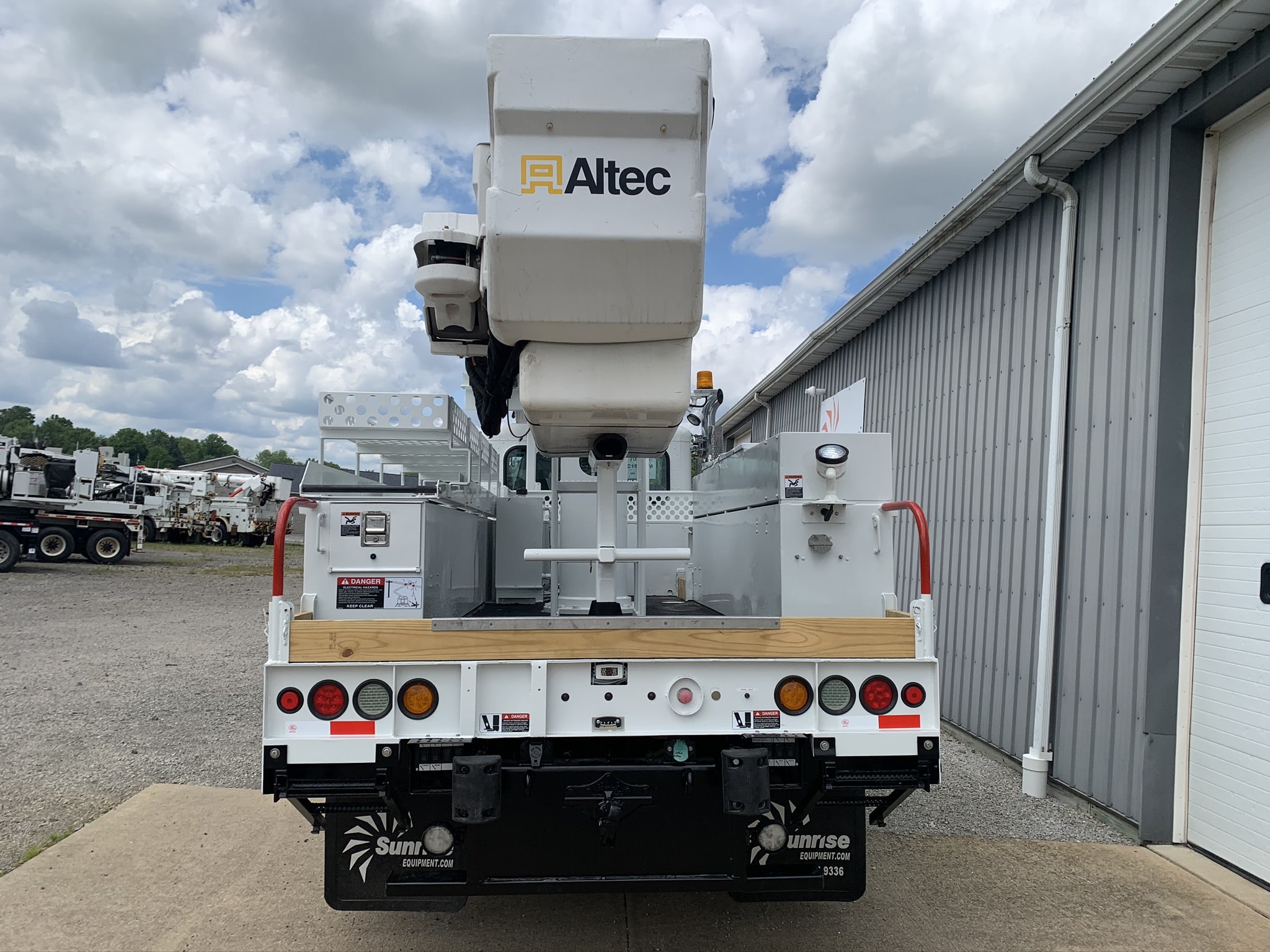 65' ALTEC TA60 ON 2021 PETERBILT 337 - Sunrise Equipment