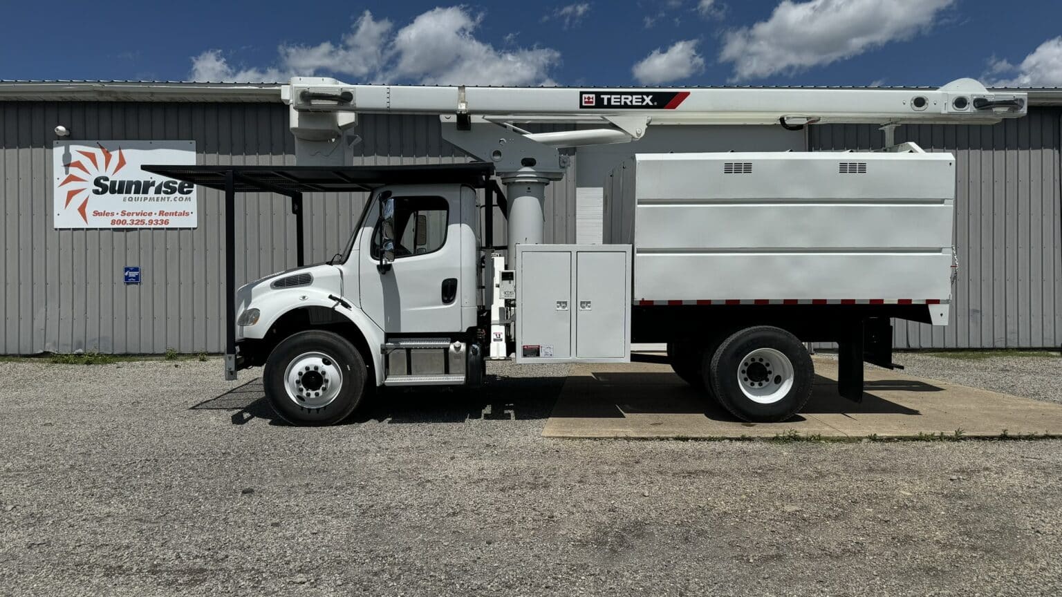 Bucket Trucks for Sale | Bucket Rentals | Sunrise Equipment