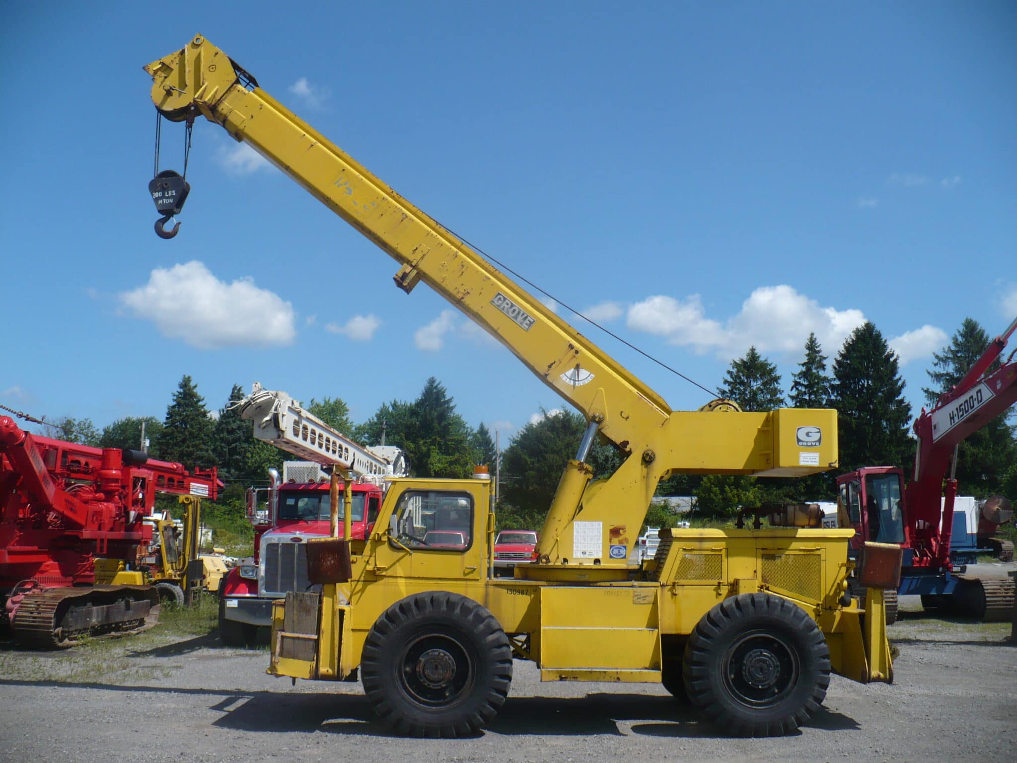 14 TON GROVE RT-58 ROUGH TERRAIN CRANE - Sunrise Equipment