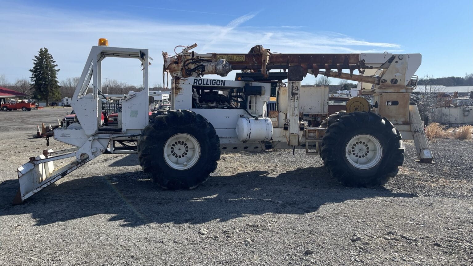 Digger Derricks | Diggers for Sale | Sunrise Equipment