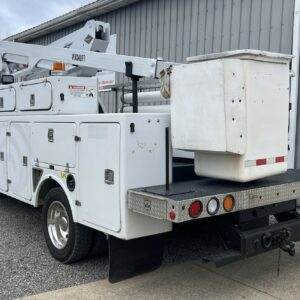 42' VERSALIFT SST-37-ENH01 ON 2011 FORD F550 4X2 - Sunrise Equipment