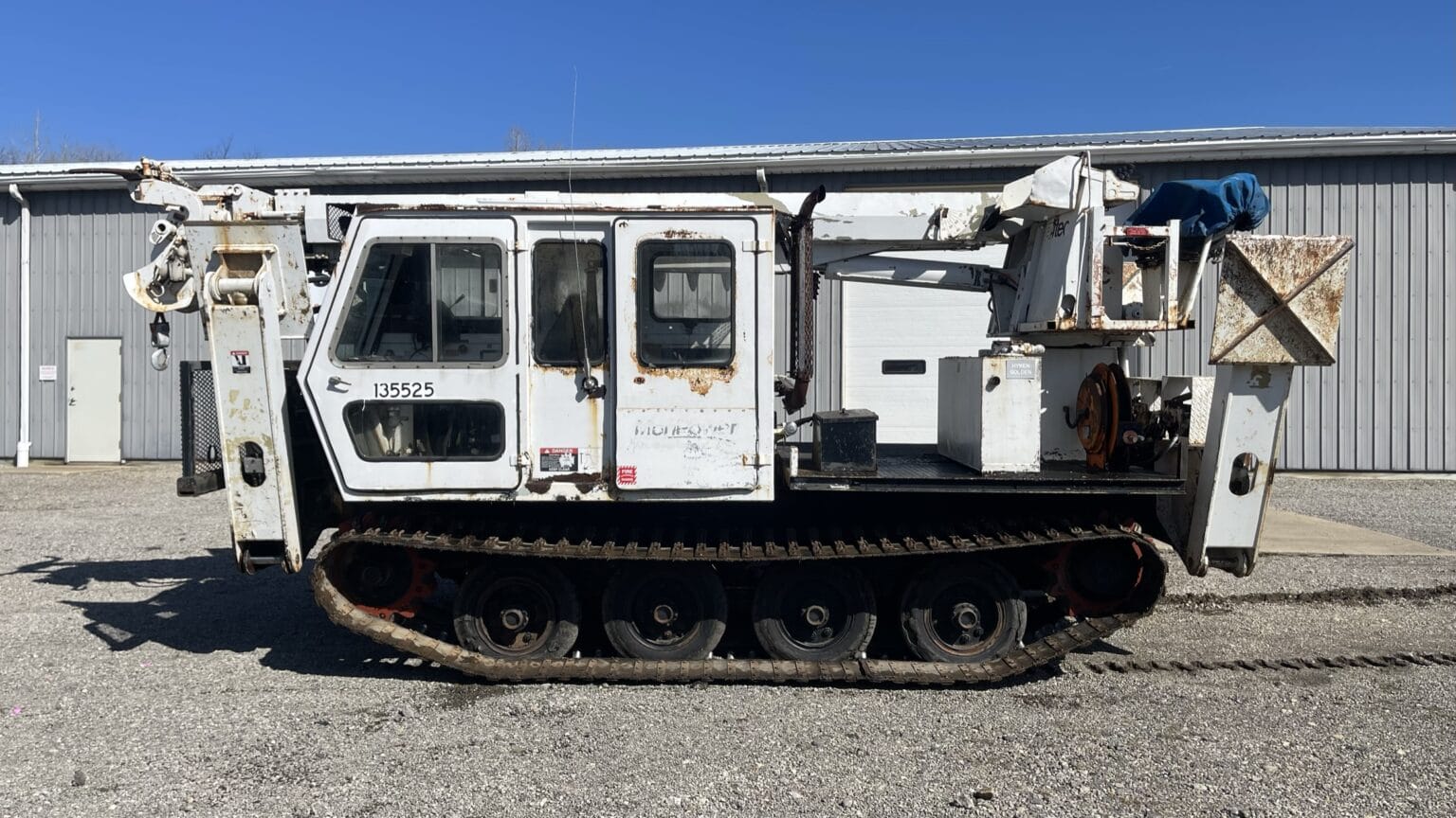 Digger Derricks | Diggers for Sale | Sunrise Equipment