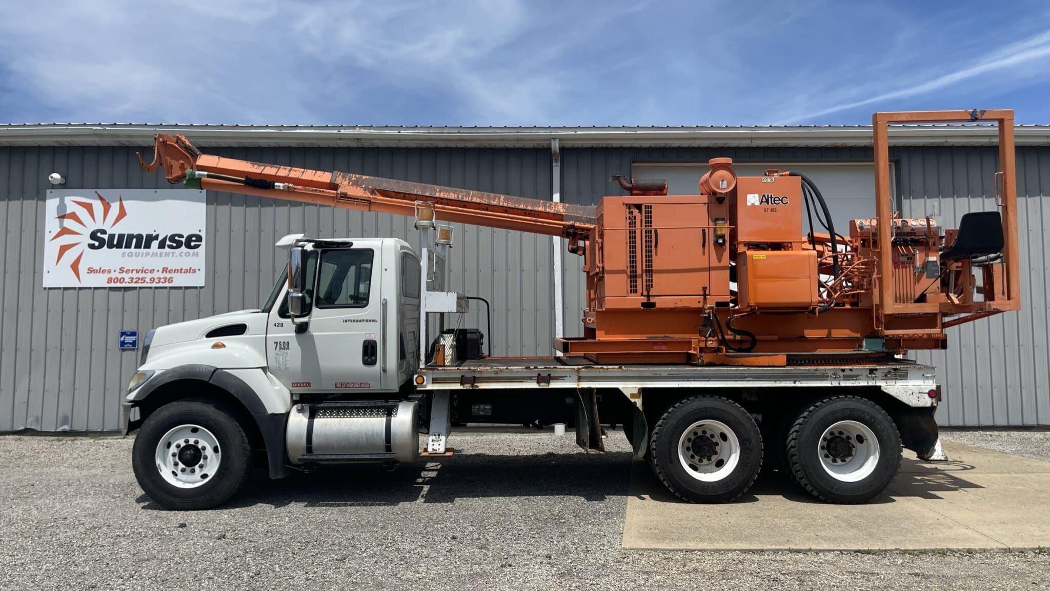 20' Altec HDH ON A 2007 INTERNATIONAL 7400 6X4- LOW HOURS & CLEAN ...
