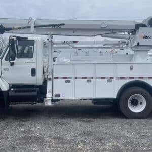 ALTEC DM47-TR DIGGER DERRICK ON A 2007 INTERNATIONAL 7300 4X4 CHASSIS ...
