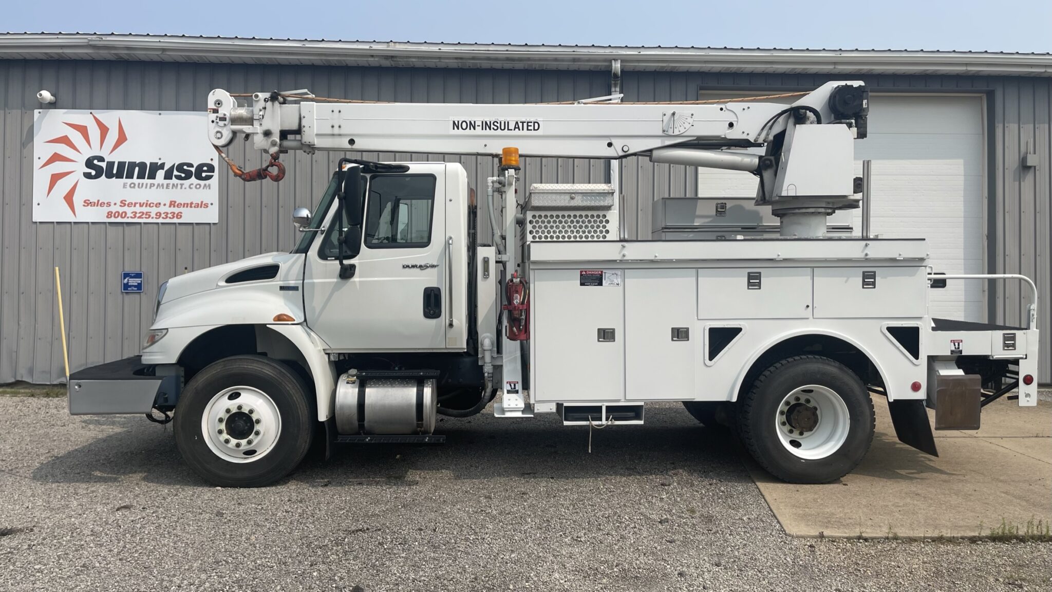 ALTEC DL45TR 8 ton Crane ON A 2012 INTL 4400 SBA 4X2