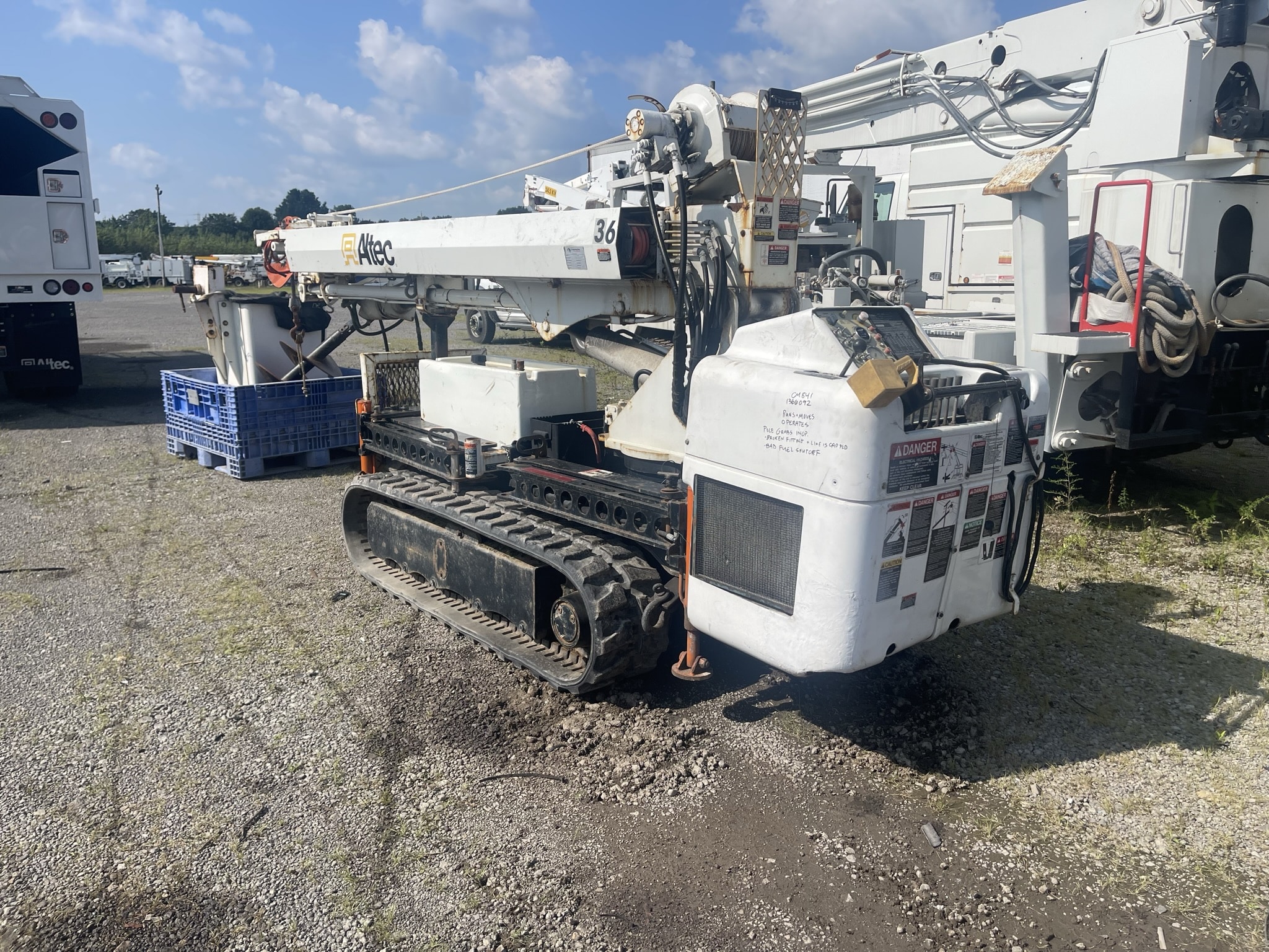 2005 ALTEC DB35 BACKYARD DIGGER - Sunrise Equipment