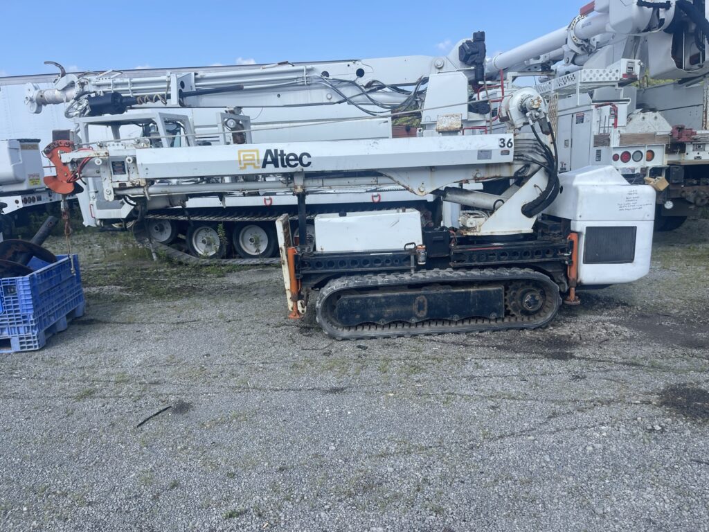 2005 ALTEC DB35 BACKYARD DIGGER - Sunrise Equipment