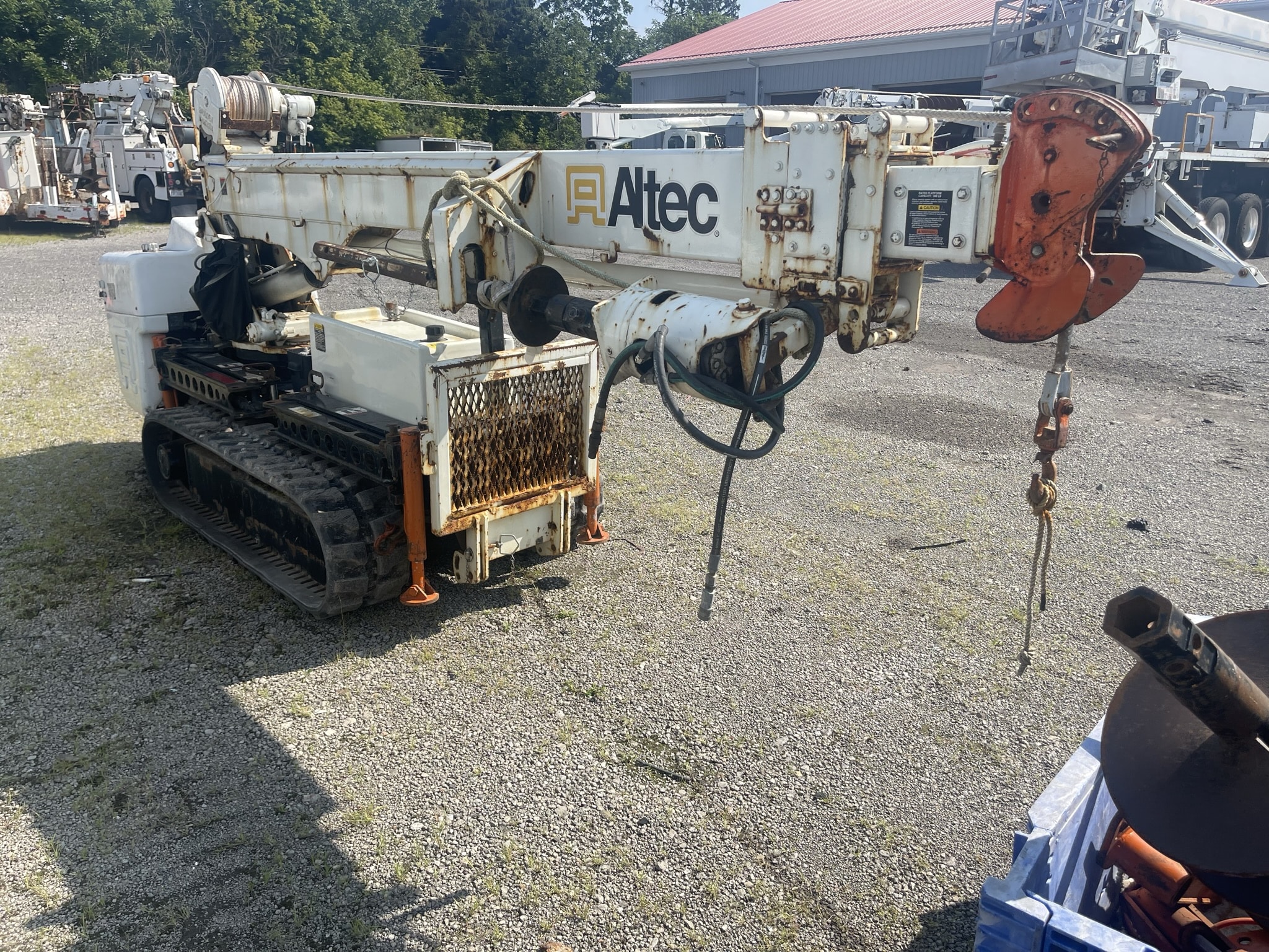 2005 ALTEC DB35 BACKYARD DIGGER - Sunrise Equipment