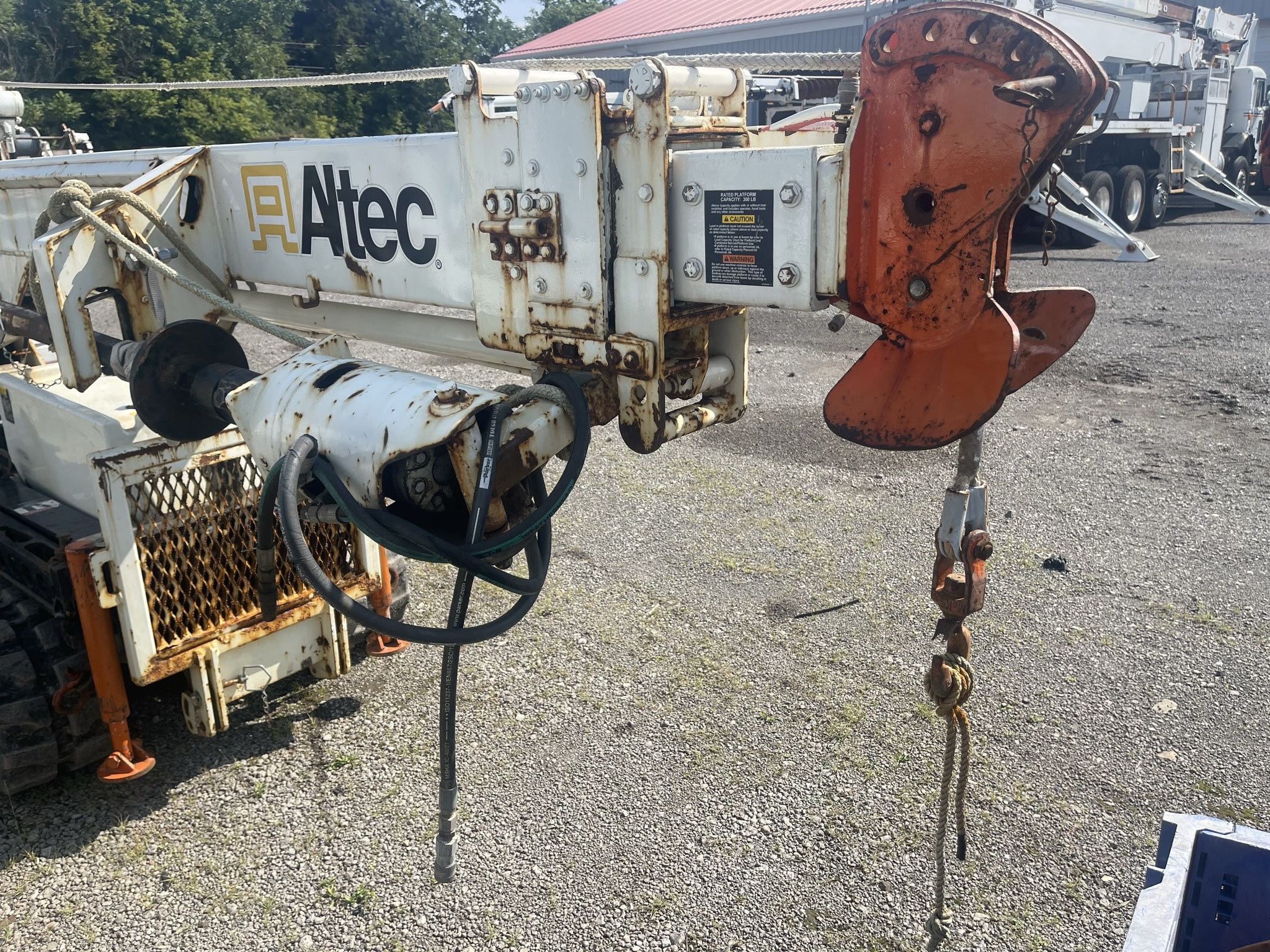 2005 ALTEC DB35 BACKYARD DIGGER - Sunrise Equipment
