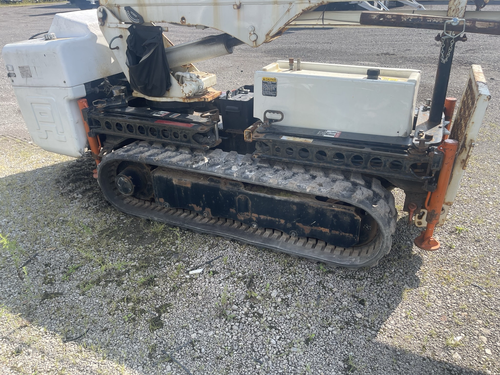 2005 ALTEC DB35 BACKYARD DIGGER - Sunrise Equipment