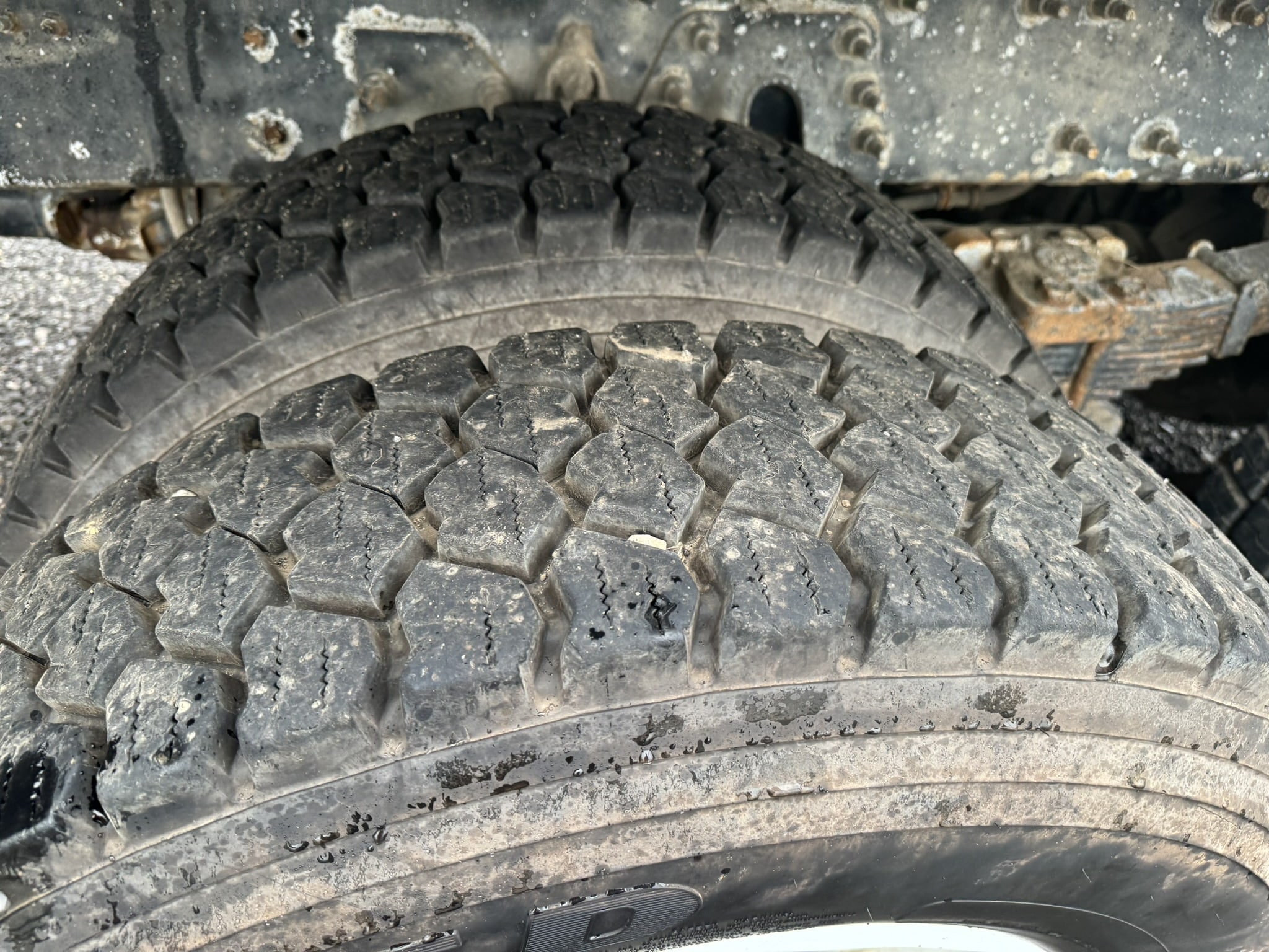 98' ALTEC A77-TE93 ARTICULATING & TELESCOPIC MATERIAL HANDLING ELEVATOR ...