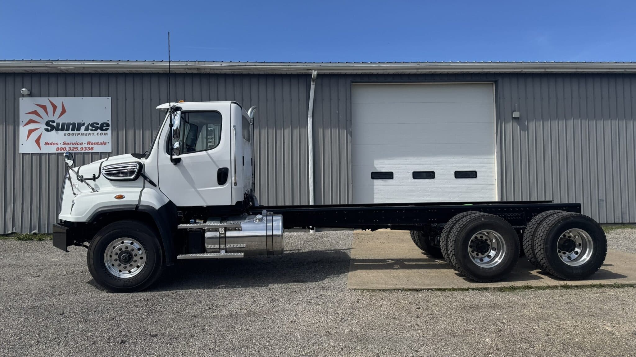 2025 Freightliner 114SD Cab & Chassis | Cummins 500 HP