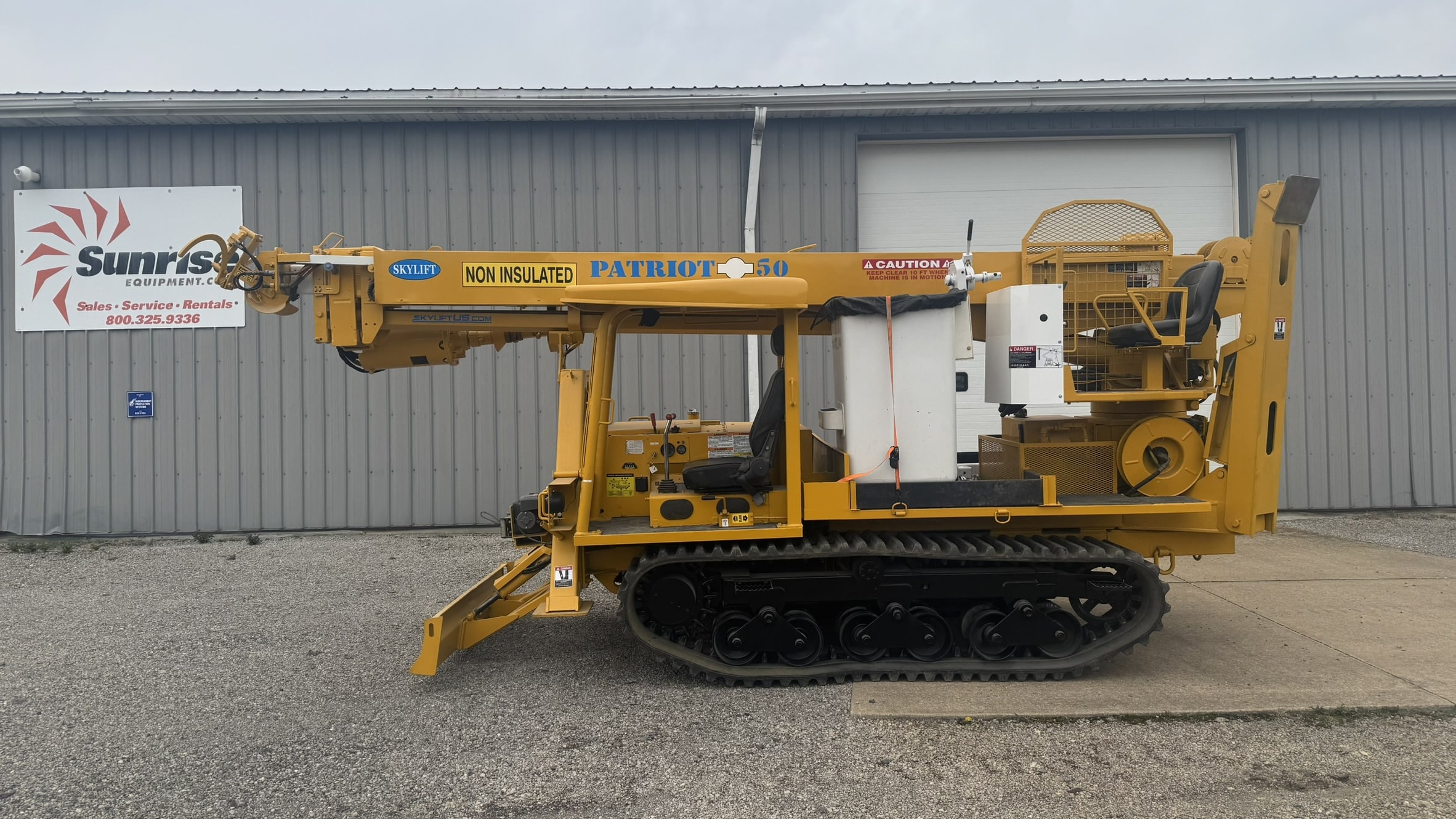 Digger Derricks | Diggers for Sale | Sunrise Equipment