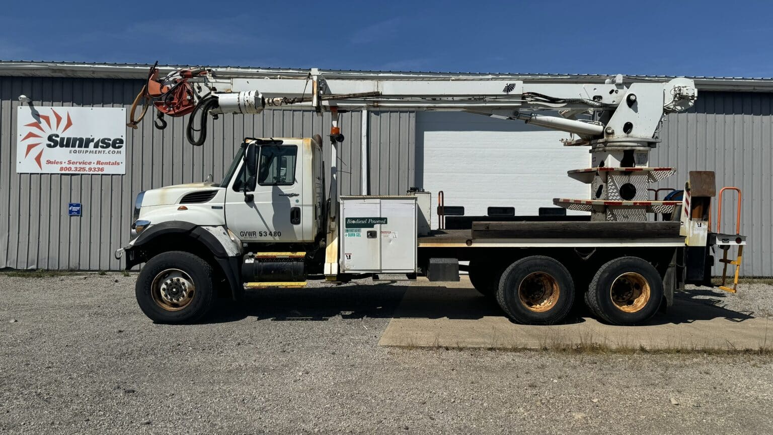 Digger Derricks | Diggers for Sale | Sunrise Equipment