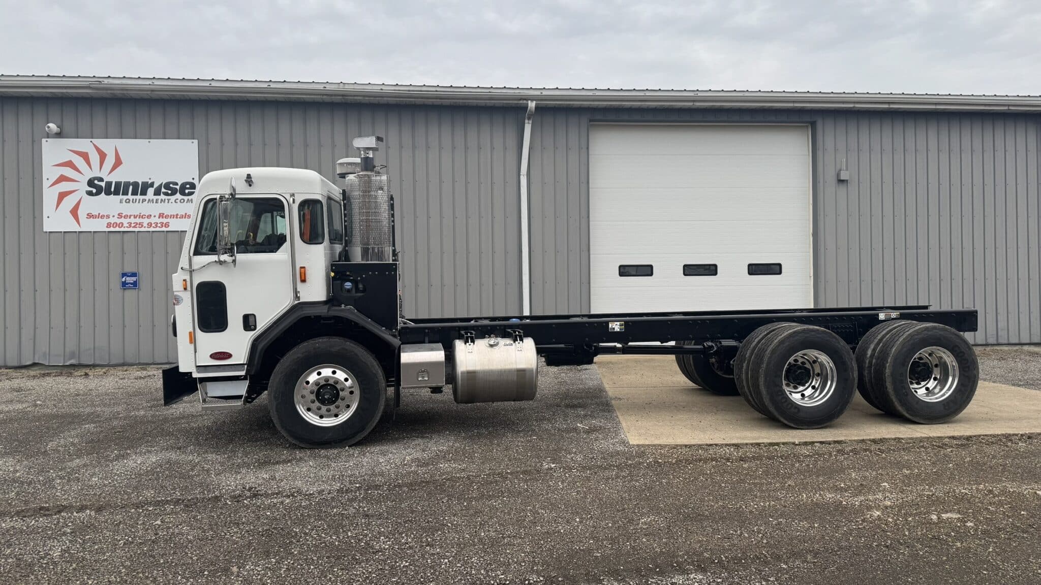 2025 Peterbilt PB520 Dual Steering Garbage Refuse Truck