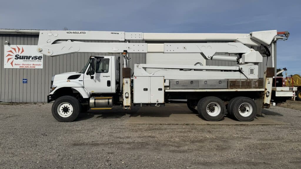 98' ALTEC A77-TE93 ARTICULATING & TELESCOPIC MATERIAL HANDLING ELEVATOR BUCKET ON 2015 ...